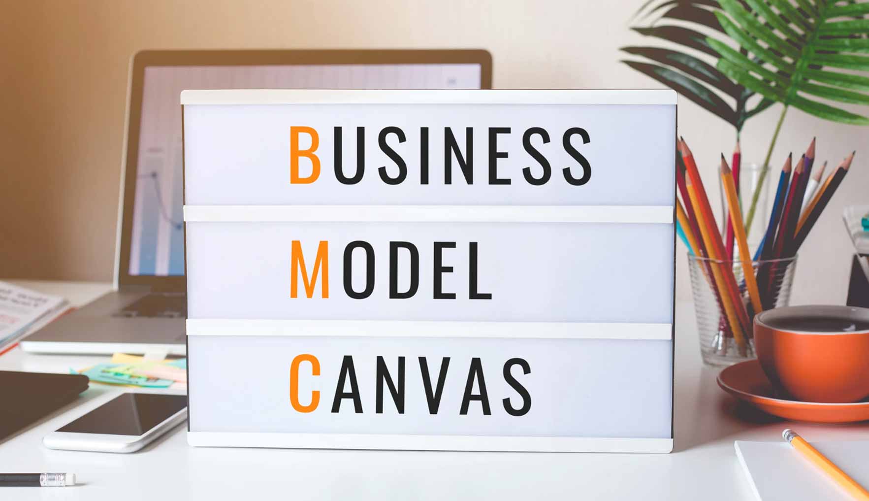 Business Model Canvas einfach erklärt (mit Vorlage & Tool-Tipps ...