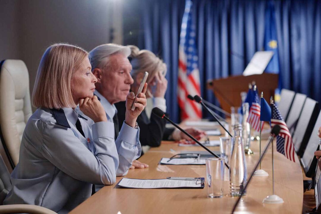 UN, NATO, WHO: Internationale Organisationen & ihre Aufgaben einfach ...